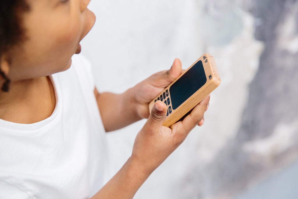 Make Me Iconic - Wooden Mobile Phone – Kids Tribe
